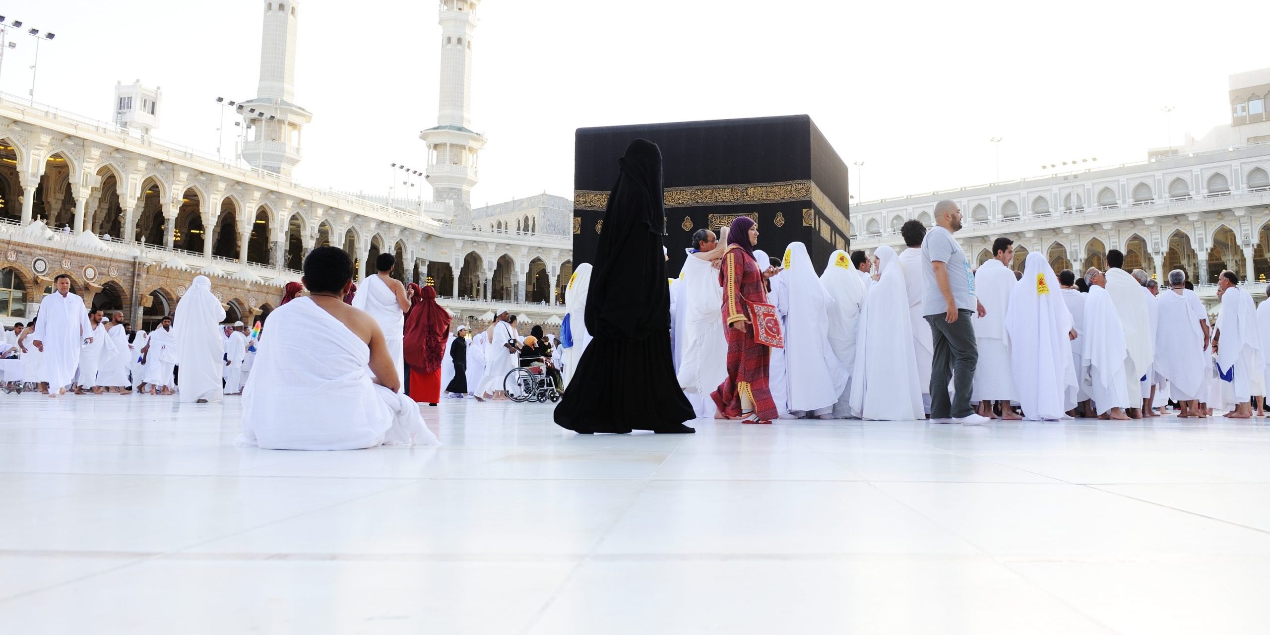 Yang Harus Kamu Perhatikan Saat Thawaf - Nusa Travel